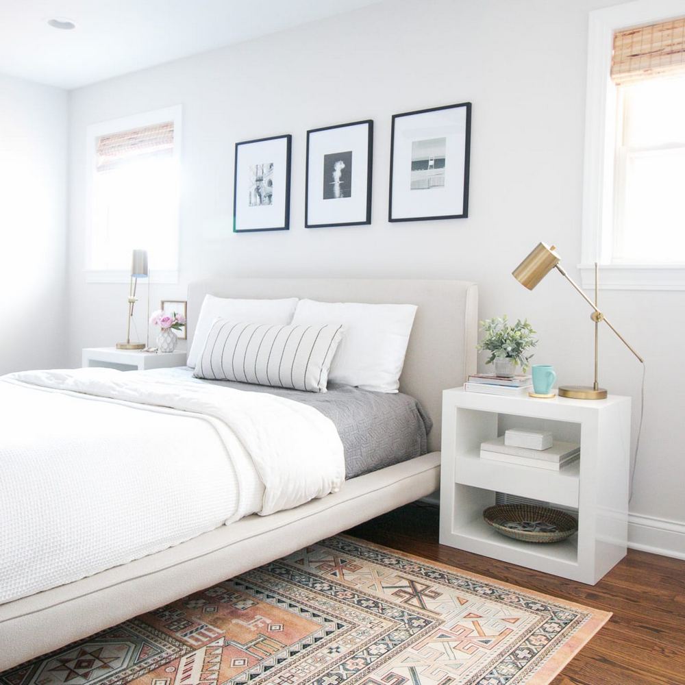 11 Great Gallery Wall Layout Ideas • One Brick At A Time